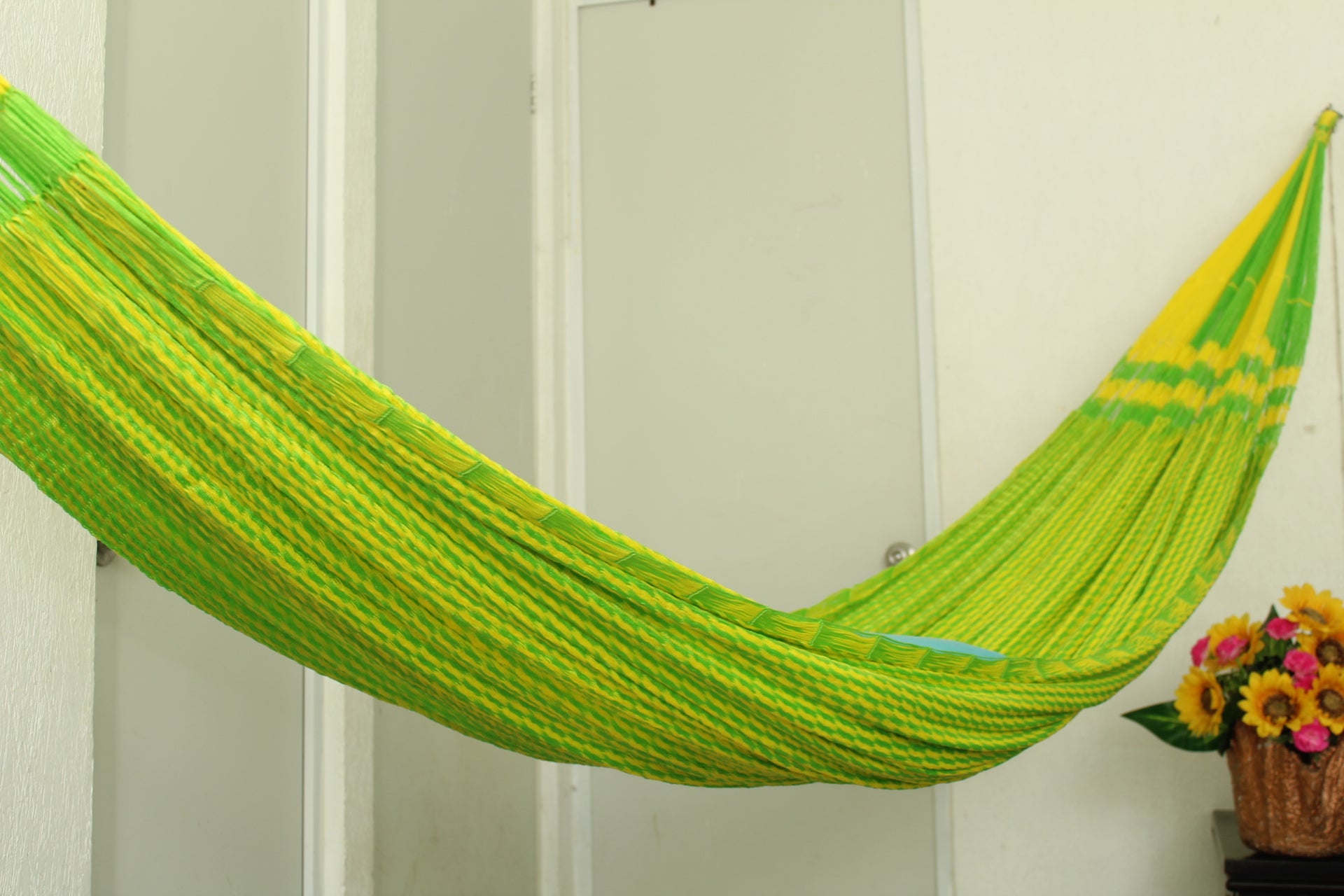 Hamaca Artesanal Tamaño Jumbo Modelo Bicolor de Hilo Nylon – hamacas ...