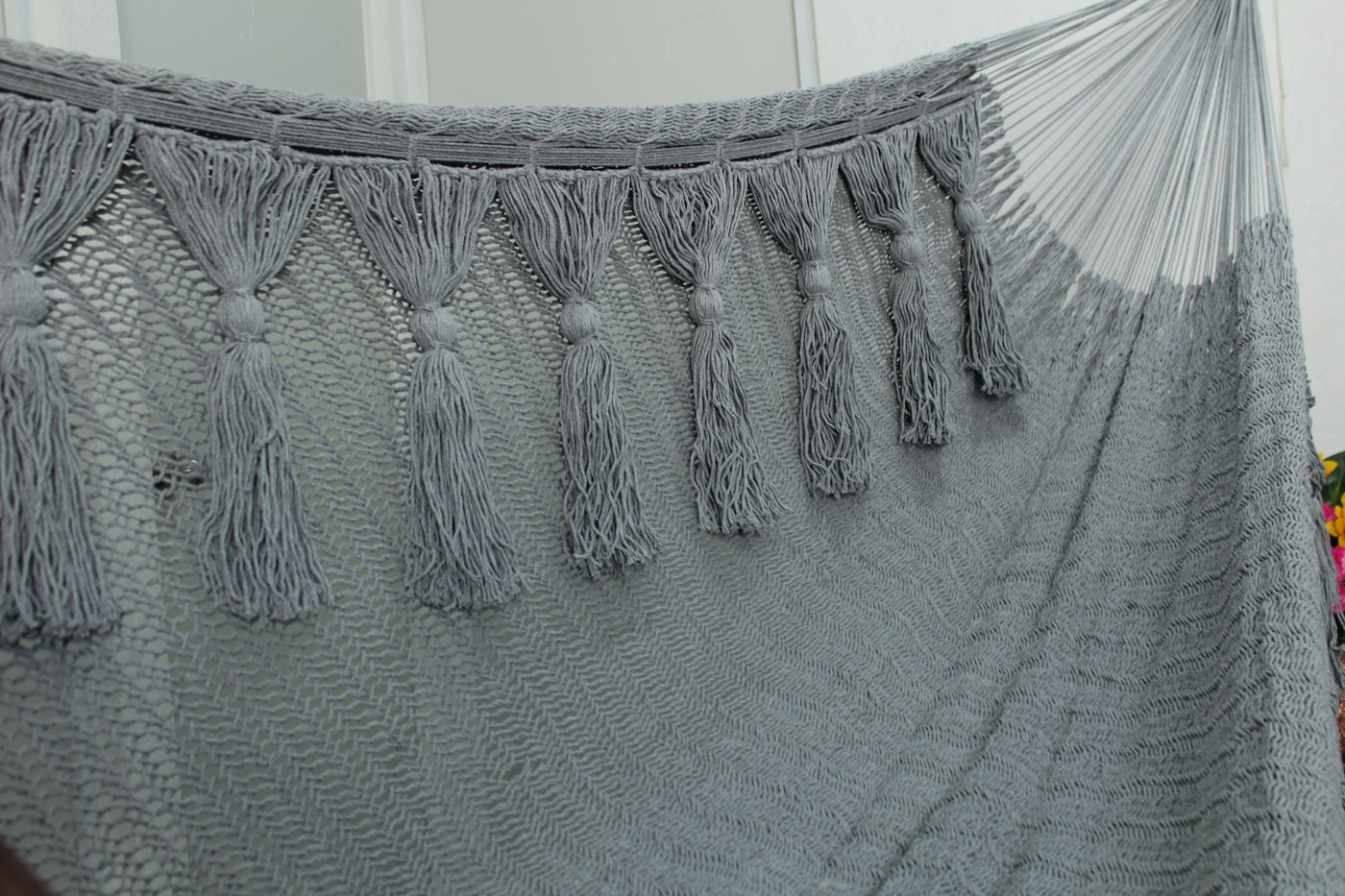 Hamaca De Algodón Artesanal Con Esferas Color Gris – hamacas vinalay