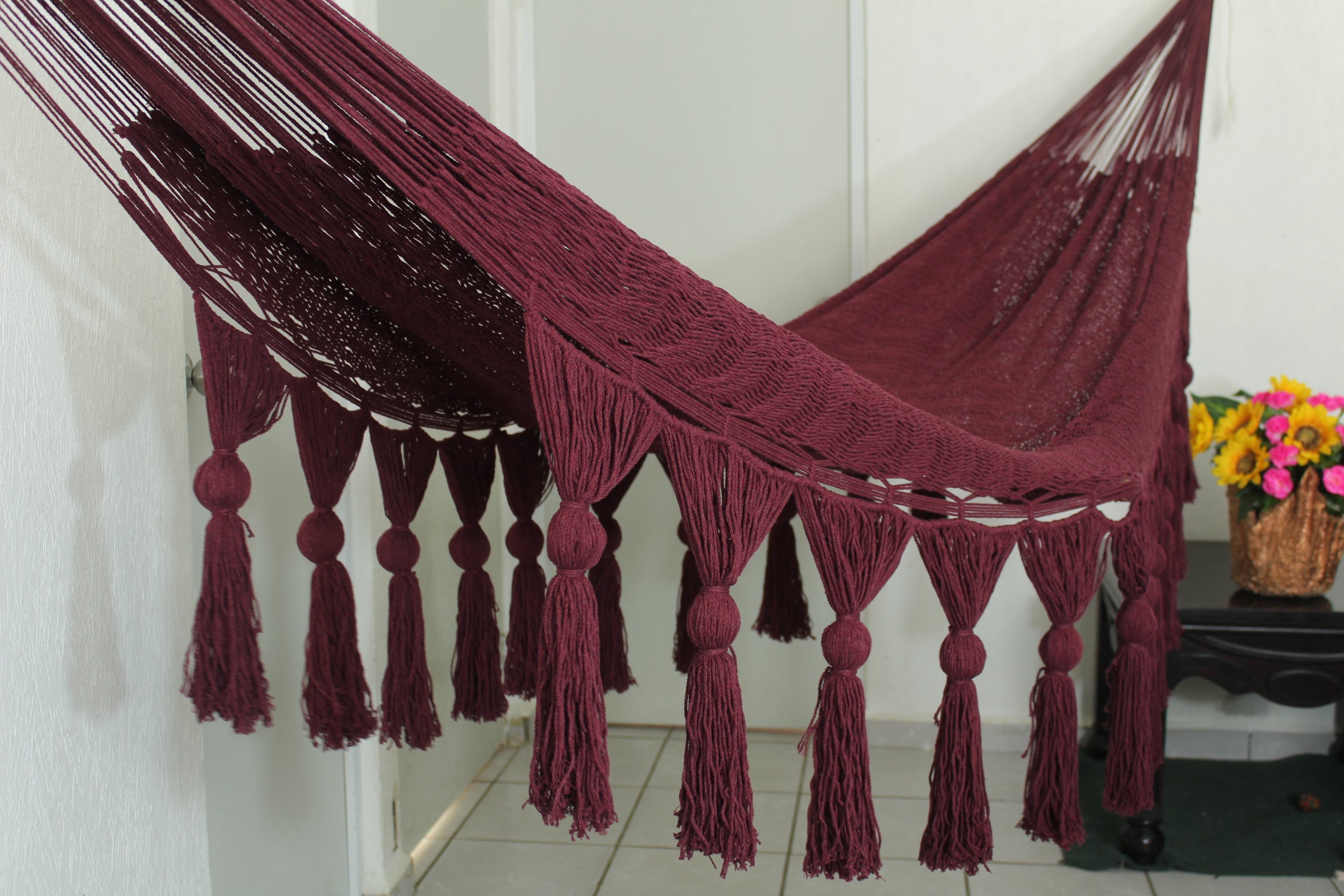 Hamaca De Algodón Artesanal Con Esferas Color Vino – hamacas vinalay